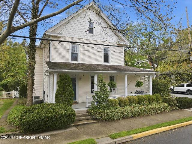 211 N 6th Street