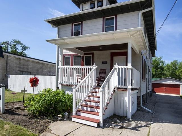 211 N 2nd St, Palmyra, WI 53156