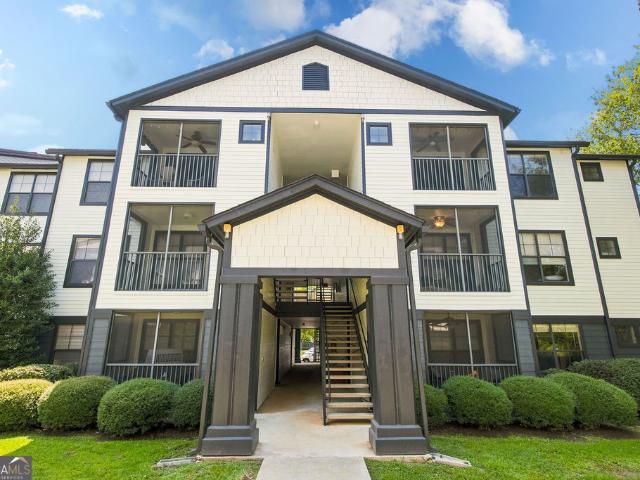 211 N Avenue 1233