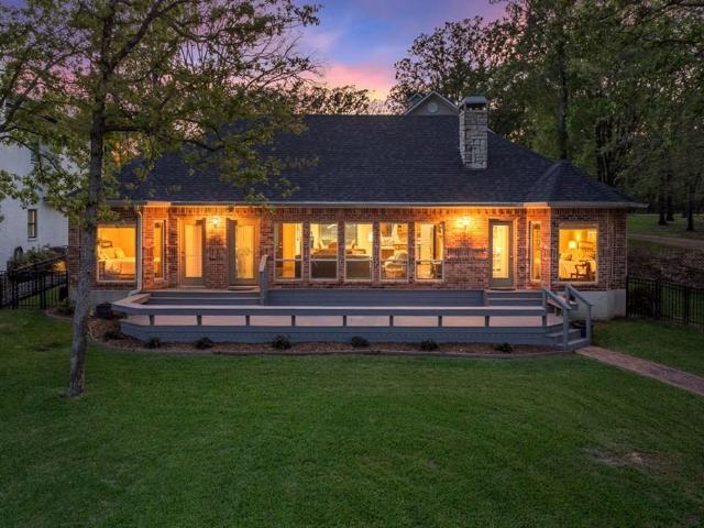 211 N Beverly Drive