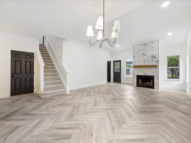 211 N Blue Ridge Pkwy