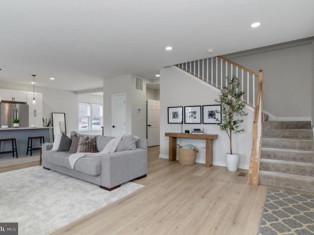 211 N Hammonds Ferry Road