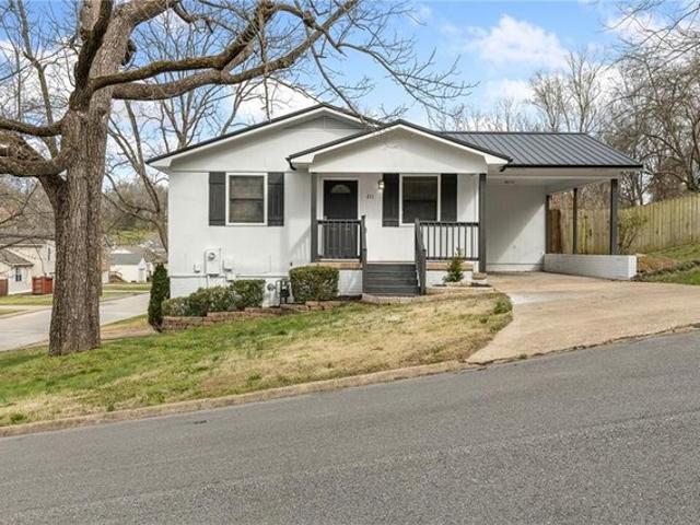 211 N Highland St, Harrison, AR 72601