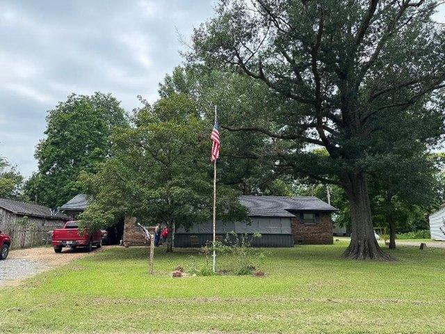 211 N Market St, Keiser, AR 72351