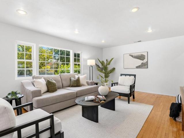 211 N Orleans Ave, Escondido, CA 92027