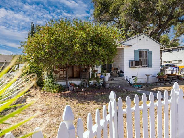 211 N Signal St, Ojai, CA 93023 | MLS #V1 35356 | Compass