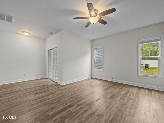 211 N Stingray Lane