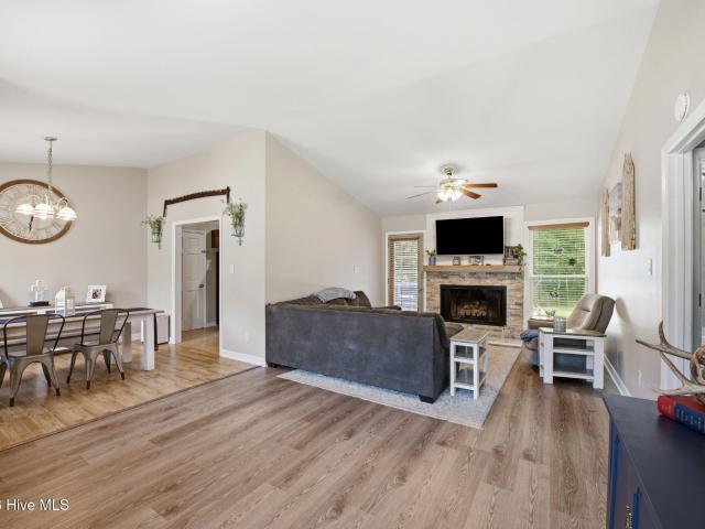 211 Nottingham Drive