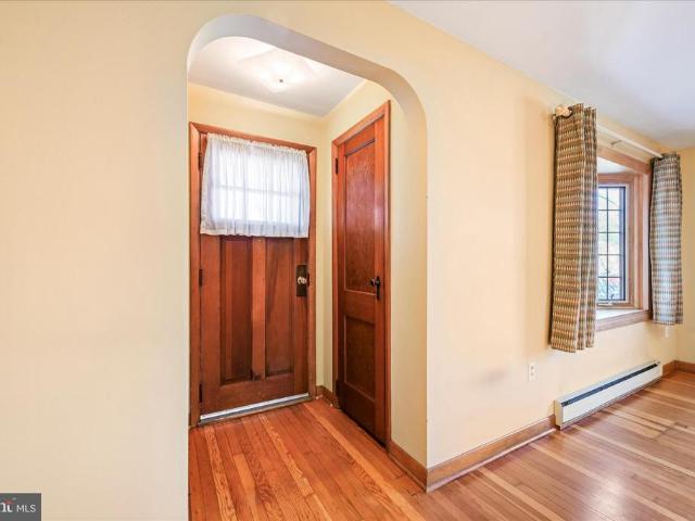 211 Noble Street