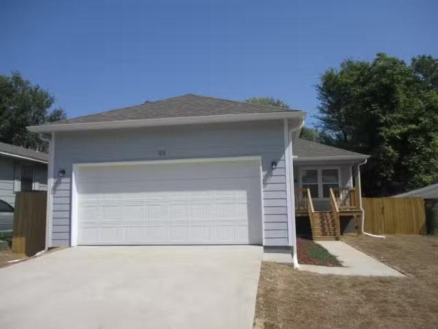 211 North Franklin Ave. Sand Springs OK 74063 211 N Franklin.