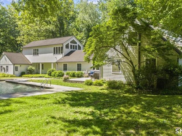 211 Newtown Tpke, Wilton, CT 06897