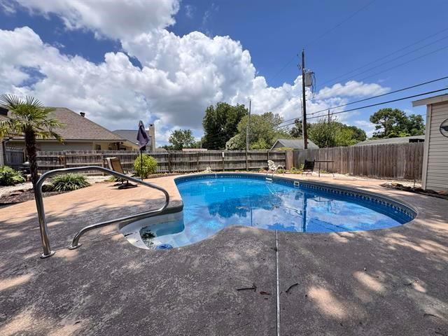 211 S 5th 1/2 Street
