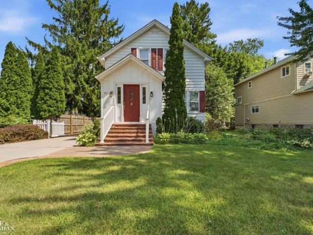 211 S Tenth St, Saint Clair, MI 48079