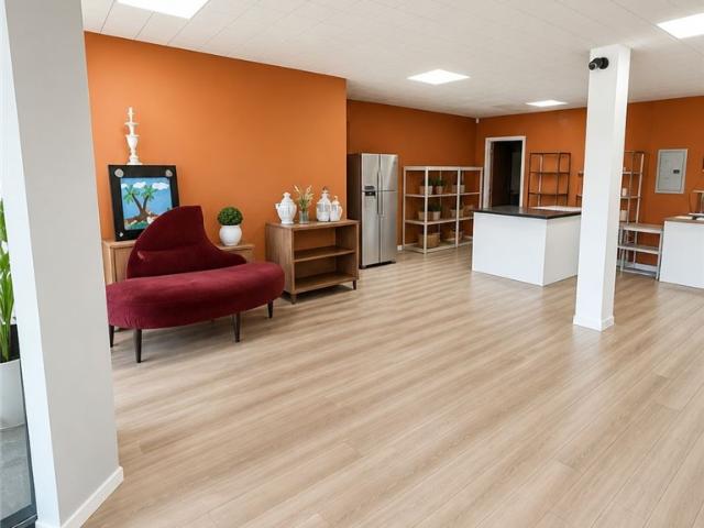 211 S Verdugo