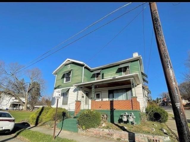 211 S Walnut St, New Castle, PA 16101