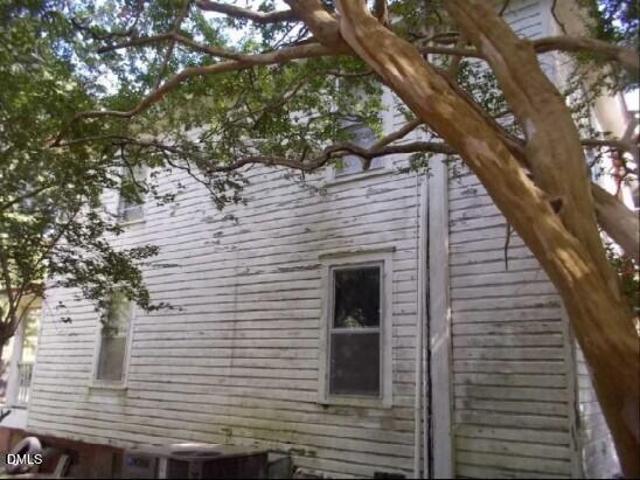 211 S Bank Street