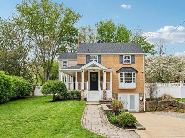 211 S Margery Dr, Pittsburgh, PA 15238