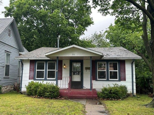211 S Moffet Ave, Joplin, MO 64801