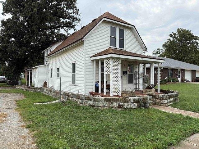 211 S Neosho St, Council Grove, KS 66846