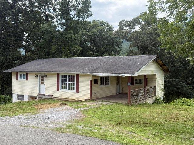 211 S Oak St, Whitwell, TN 37397