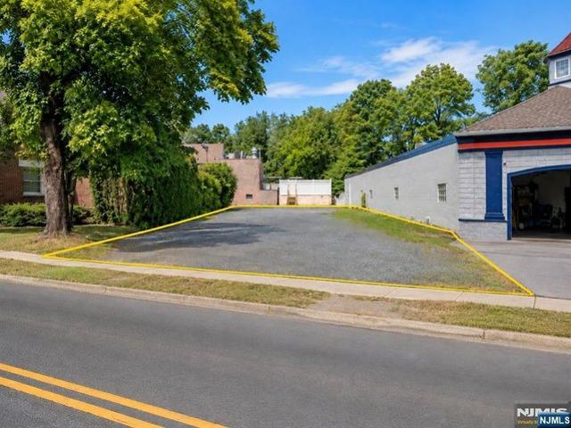 211 South Ave, Westfield, NJ