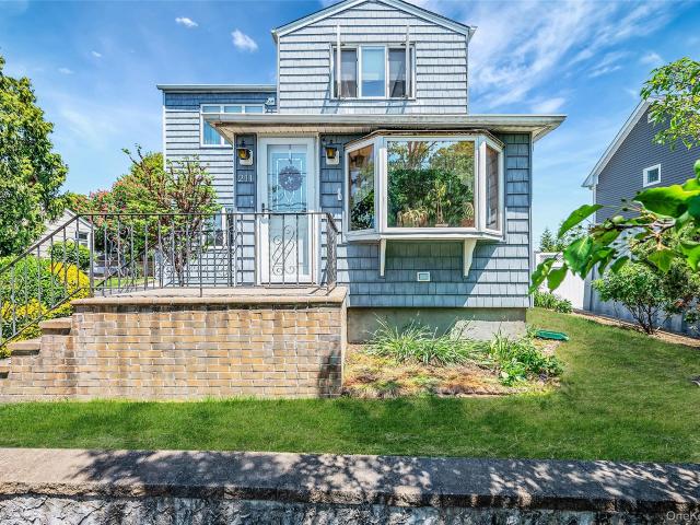 211 Saint Marks Place