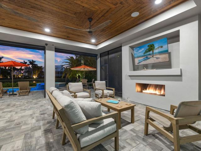 211 San Mateo Drive, Bonita Springs, US, FL