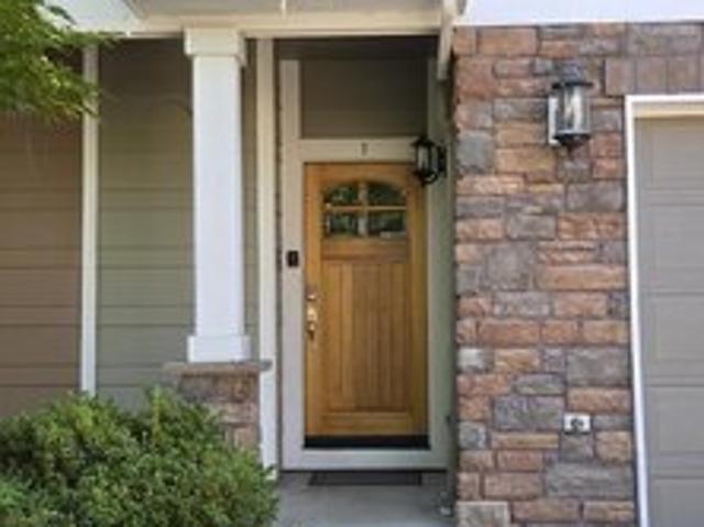211 Silver St Unit 1, Silverton, OR 97381