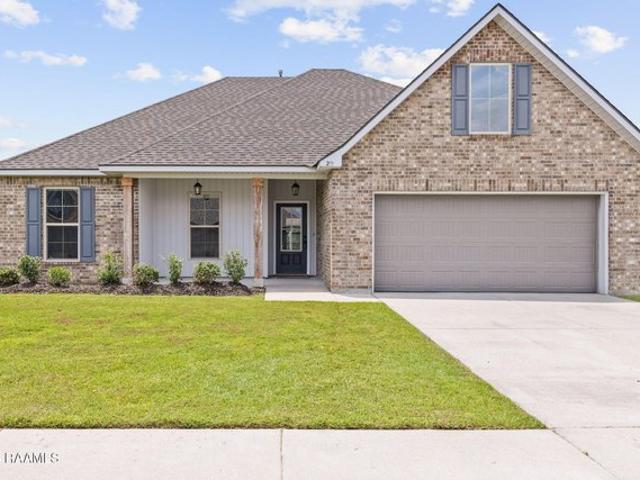 211 Sparkling Meadows Ln, Lafayette, LA 70506
