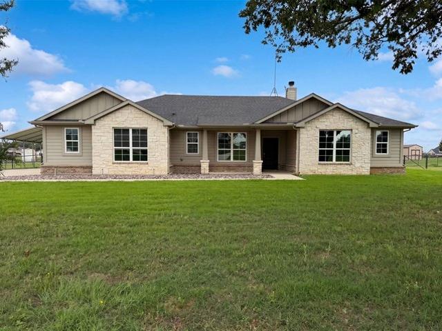 211 Spring Creek Cir, Paradise, TX 76073