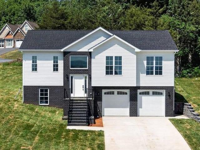 211 Suffolk Dr, Rockingham, VA 22802