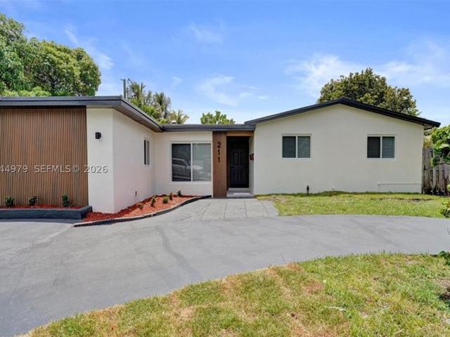 211 SW 64th Ave, Pembroke Pines, FL 33023