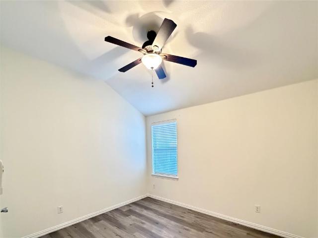211 Parakeet Dr, Little Elm, TX 75068 | MLS #21335