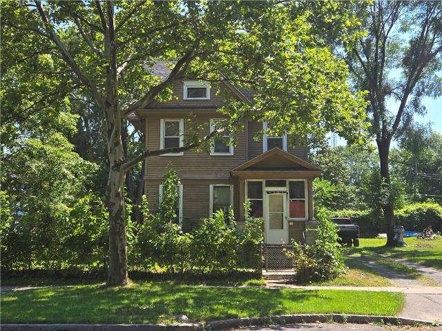 211 Parsells Avenue