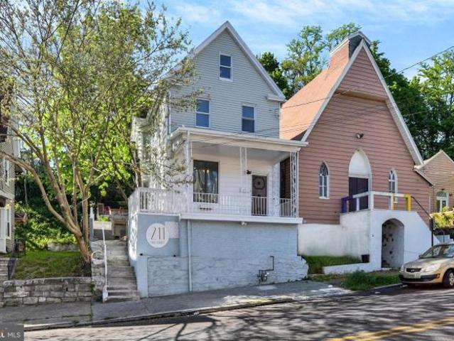 211 Pine St, Steelton, PA 17113