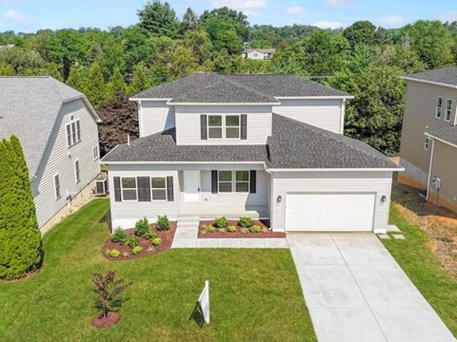 211 Princess Caroline Ct, Edinburg, VA 22824