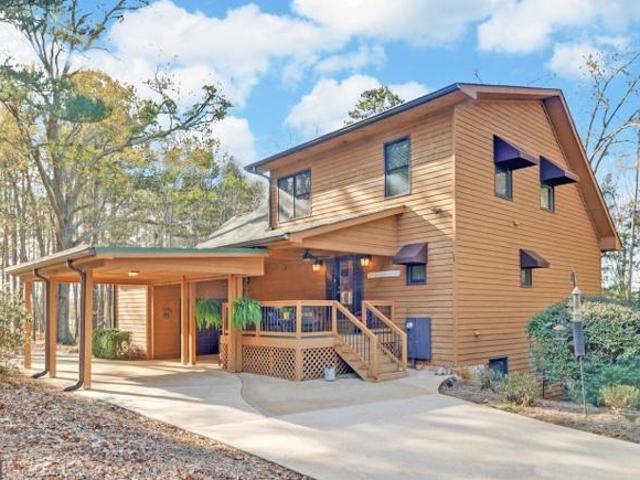 211 Providence Point Ln, Hartwell, GA 30643