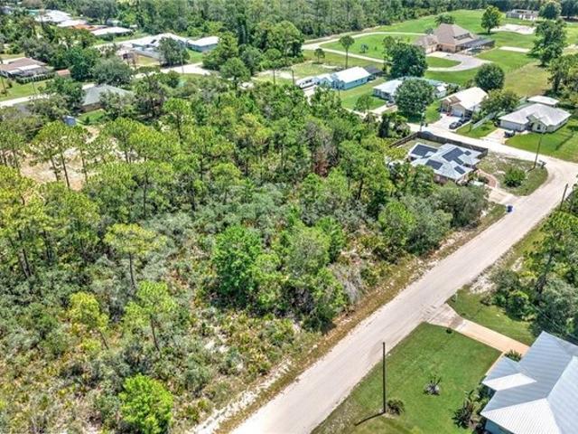 211 Roadrunner Ave, Sebring, FL 33870