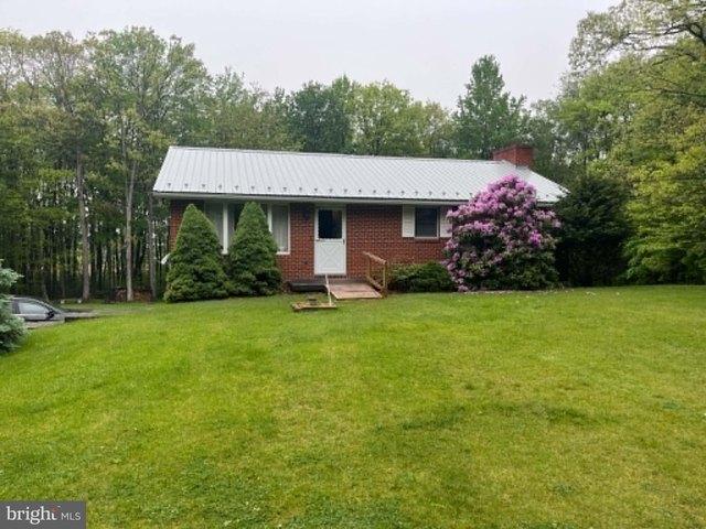 211 Rocky Mountain Dr, Grantsville, MD 21536