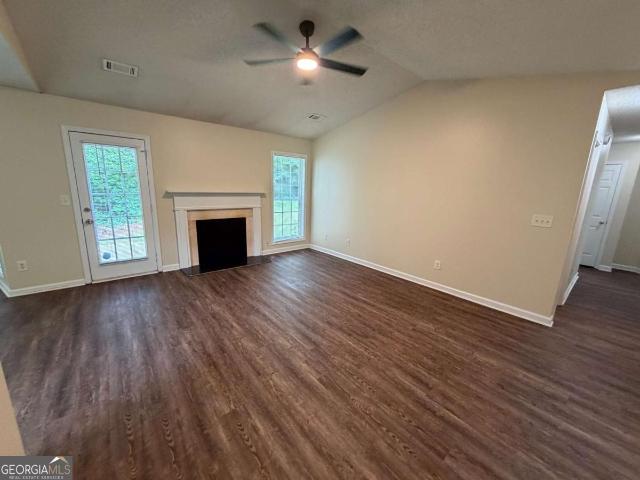 211 Ravenwood Court
