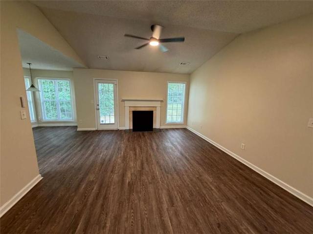 211 Ravenwood Court