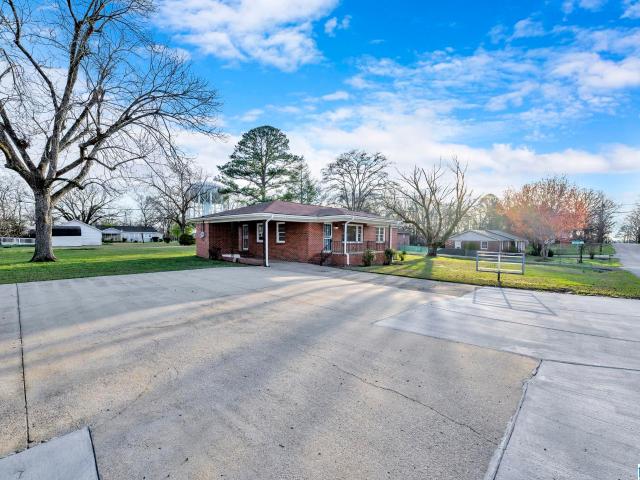 211 Redmayne Road