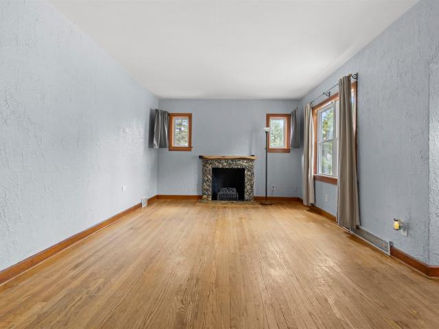 211 River Park Road