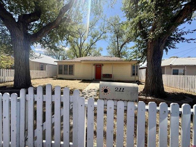 211 W Coronado Ave, Cortez, CO 81321