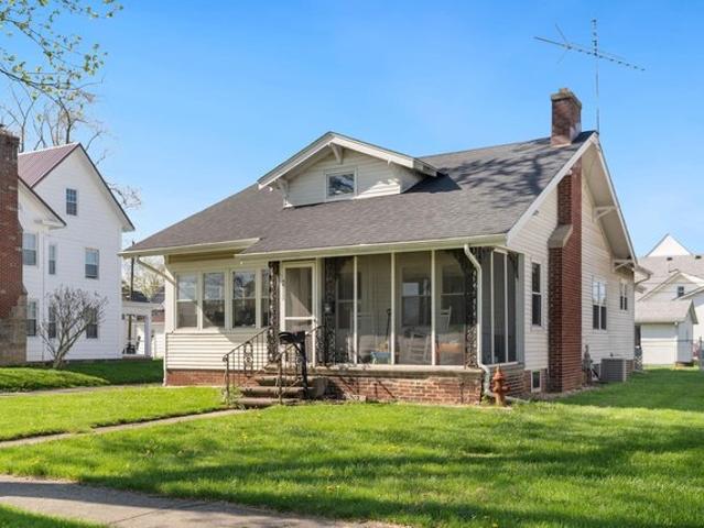 211 W Oak St, Butler, IN 46721