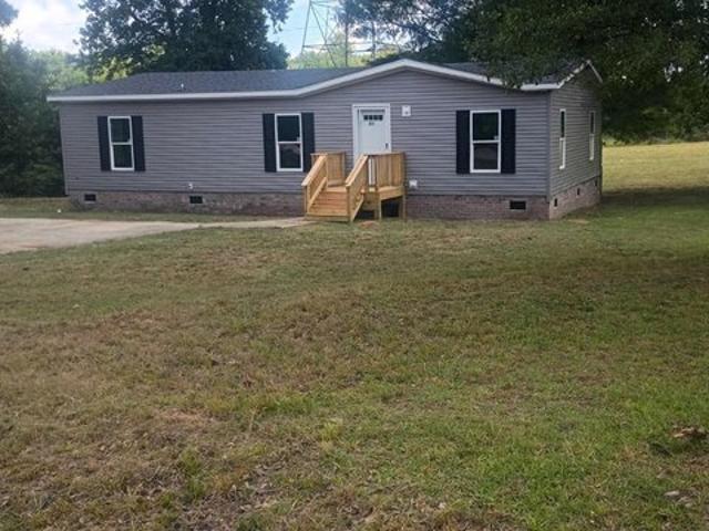 211 Woodland Cir, Spartanburg, SC 29372