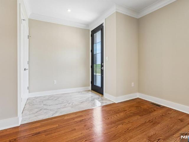 211 Warwick Avenue # 1