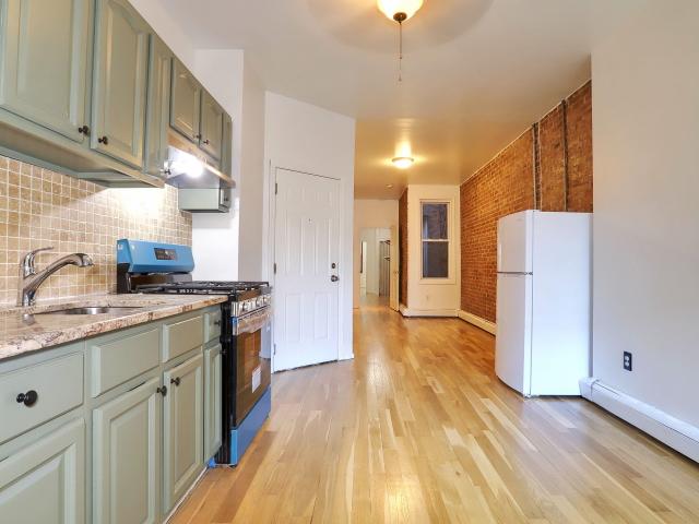 211 Webster Ave