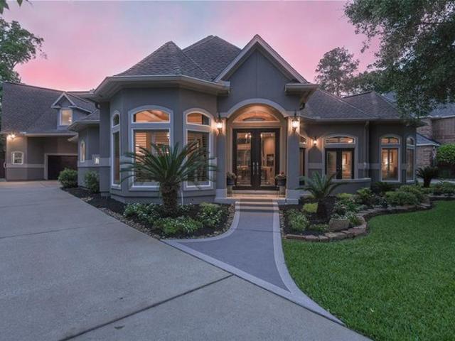 211 Wedgewood Dr, Montgomery, TX 77356
