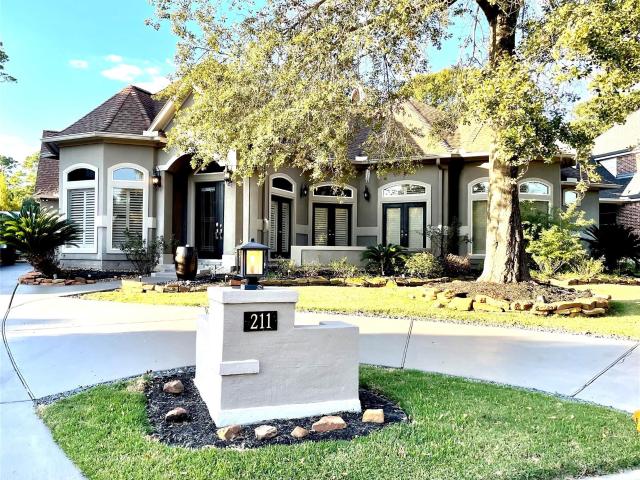 211 Wedgewood Dr, Montgomery, TX 77356 | MLS #83944 | Compass